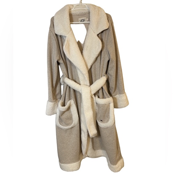 UGG | Intimates & Sleepwear | Ugg Womens Sherpa Robe Tan And Cream ...